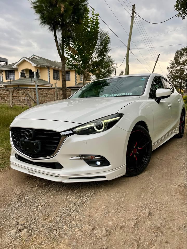 2018 Mazda Axela Sports – Gari Safi
